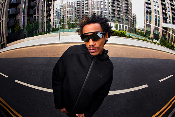 Encoder™ Extension Collection: due nuovi modelli per Oakley - VisionBiz